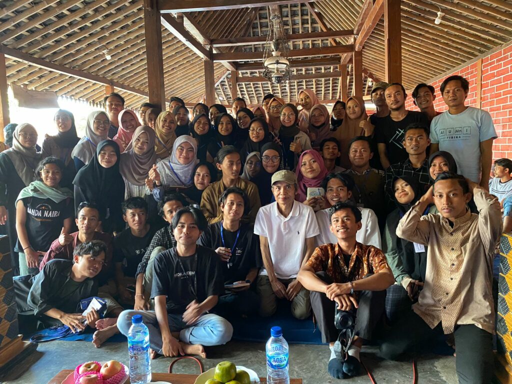 Kemah Literasi Nasional Komunitas Kutub dan IAA Yogyakarta Latih ... Kemah Literasi Nasional Komunitas Kutub dan IAA Yogyakarta Latih ...